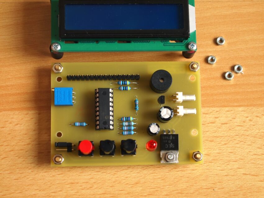 Simple timer with PIC16F628A - Electronics-Lab