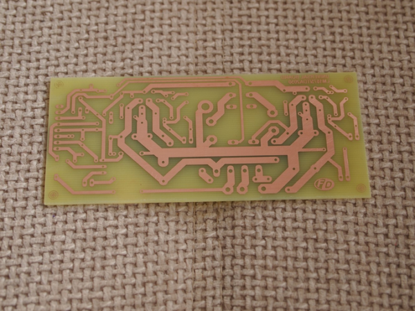 photo_PCB_th - Electronics-Lab.com