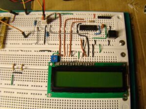 PIC16F688 Digital Voltmeter - Electronics-Lab