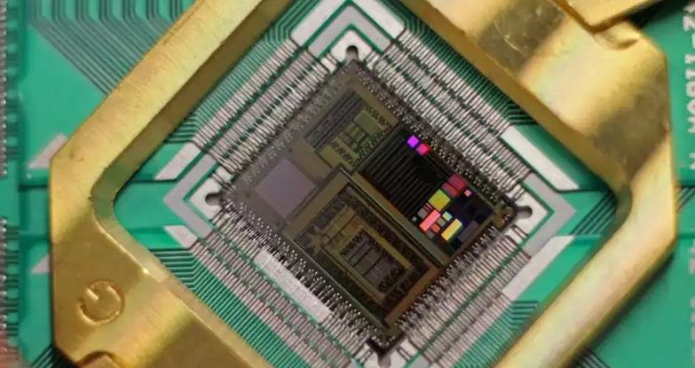 dwave-quantum_1024 - Electronics-Lab.com