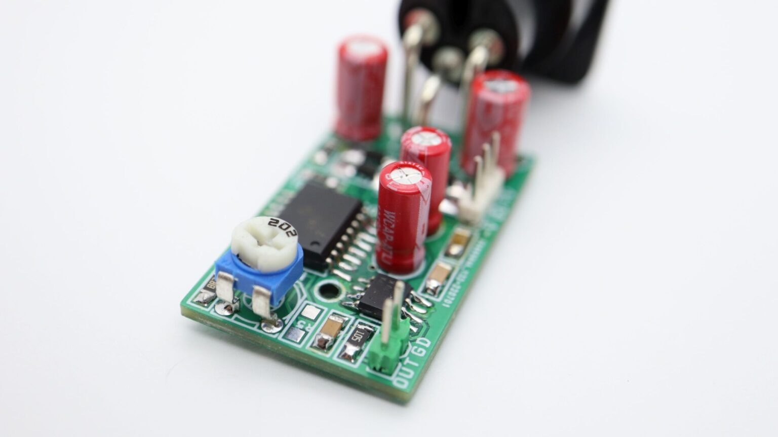 Tiny Professional Microphone Preamplifier - Electronics-Lab