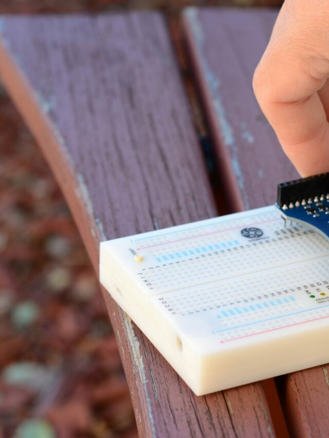 STEMTera, Arduino Compatible Built-In Breadboard - Electronics-Lab.com