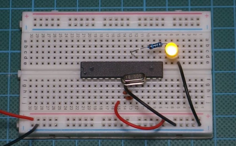 Arduino (Atmega328p) on a Breadboard - Electronics-Lab