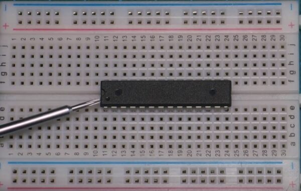 Arduino (Atmega328p) on a Breadboard - Electronics-Lab