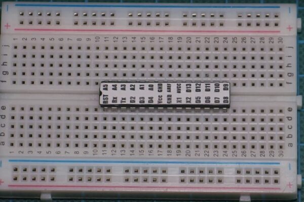 Arduino (Atmega328p) on a Breadboard - Electronics-Lab