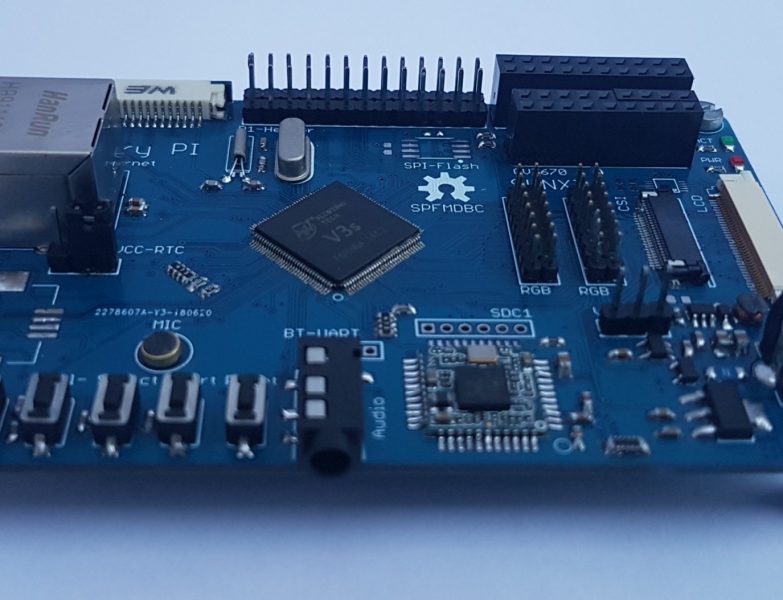 blueberrypi2 - Electronics-Lab.com