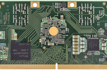 apalis-imx8qm-back-view - Electronics-Lab.com