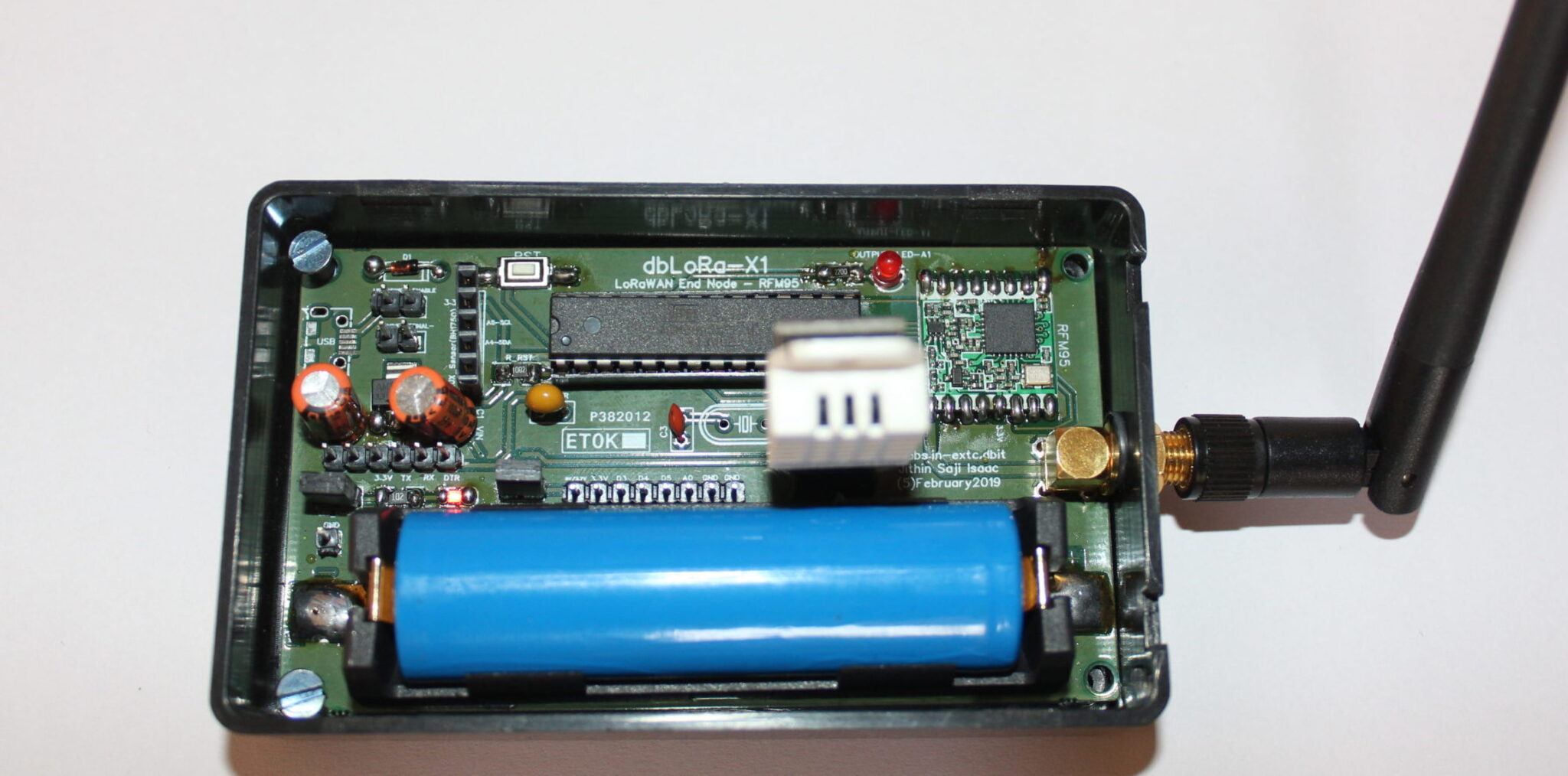 dbLoRa-X1 is a Arduino compatible battery operated LoRaWAN End Node ...