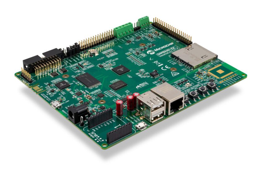 190926-MPU32-PHOTO-SAM9X60-EK-DT100126-Angle-7x5 - Electronics-Lab.com