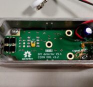 DIY_Particle_Detector_in_cast-aluminium-case - Electronics-Lab.com