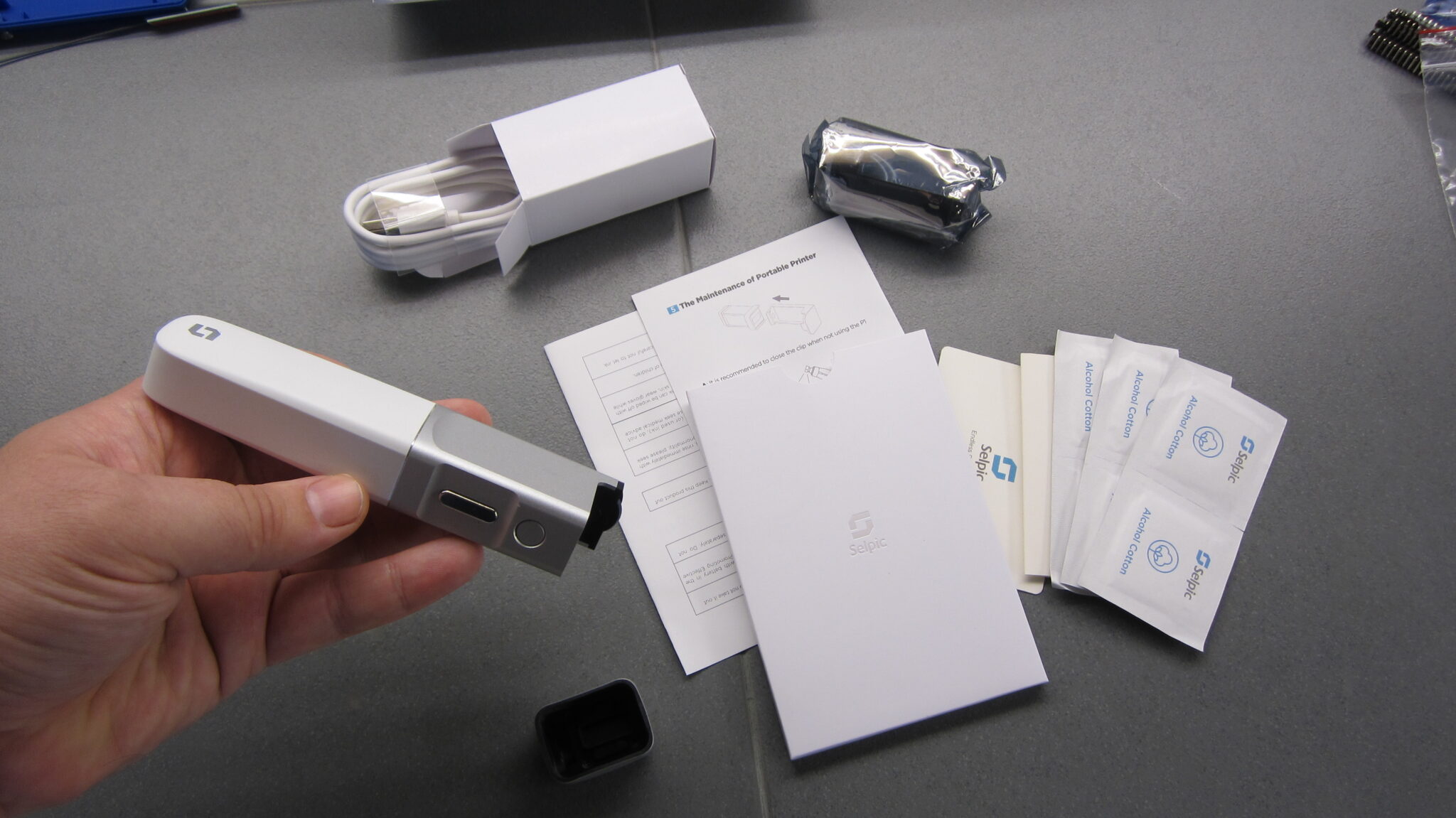 Selpic P1 - Hands on review of the smallest Portable Handheld Printer ...