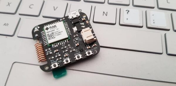 Meet the RFL-Watch: LoRa-Based Text Communicator - Electronics-Lab