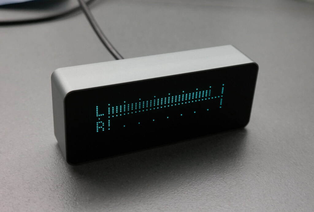 Audio Spectrum Indicator and Digital Clock with Remote Control ...
