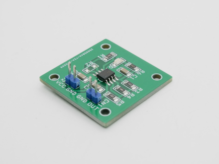 Magnetic field sensor using AD22151 - Electronics-Lab.com