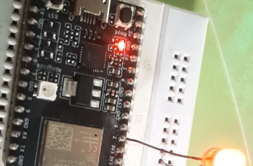 ESP32-C3-DevKITM-1 LED - Electronics-Lab.com