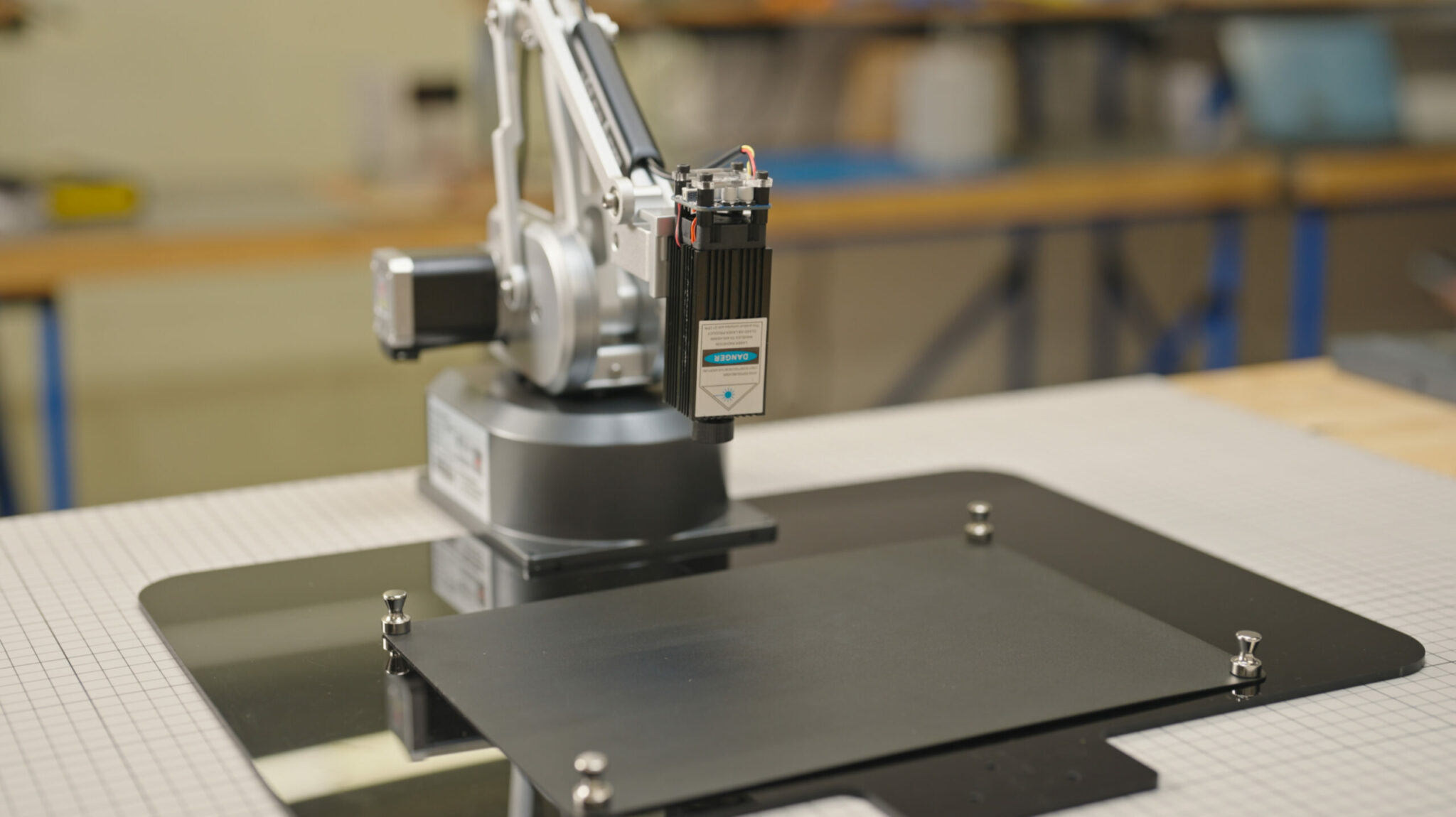 Learn how! Robotic ultraArm P340 by Arduino sketches, engraves, and ...