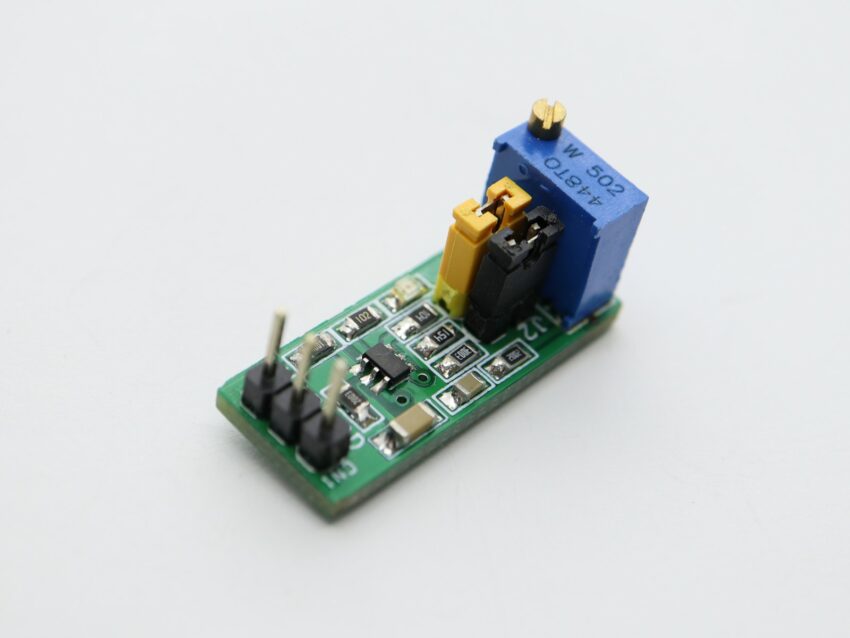 Voltage-Controlled Pulse Width Modulator (PWM) – PWM Signal Generator ... Voltage-Controlled Pulse Width Modulator (PWM) – PWM Signal Generator ...