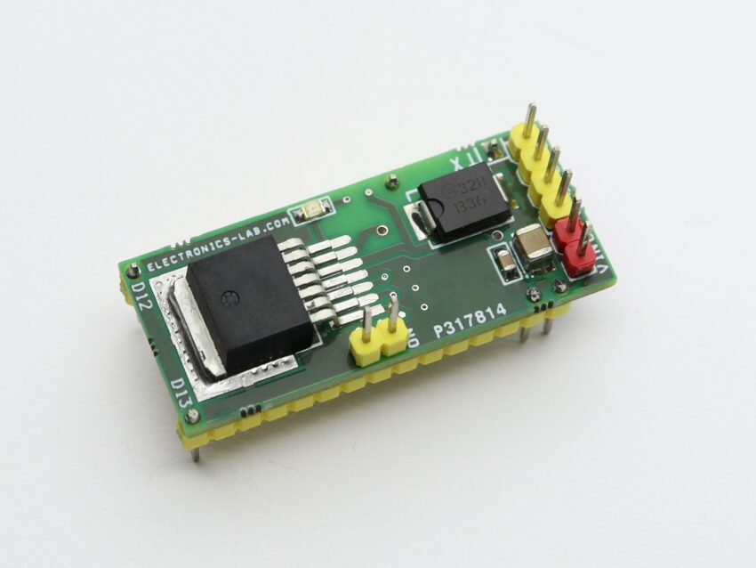2.7A PWM Valve/Solenoid Driver Arduino Nano Shield - Electronics-Lab.com 2.7A PWM Valve/Solenoid Driver Arduino Nano Shield - Electronics-Lab.com