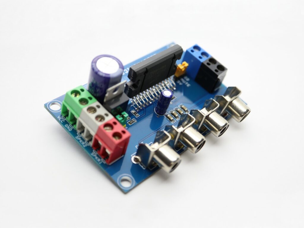 49W BTL 4 Channel Audio Power Amplifier - Electronics-Lab.com