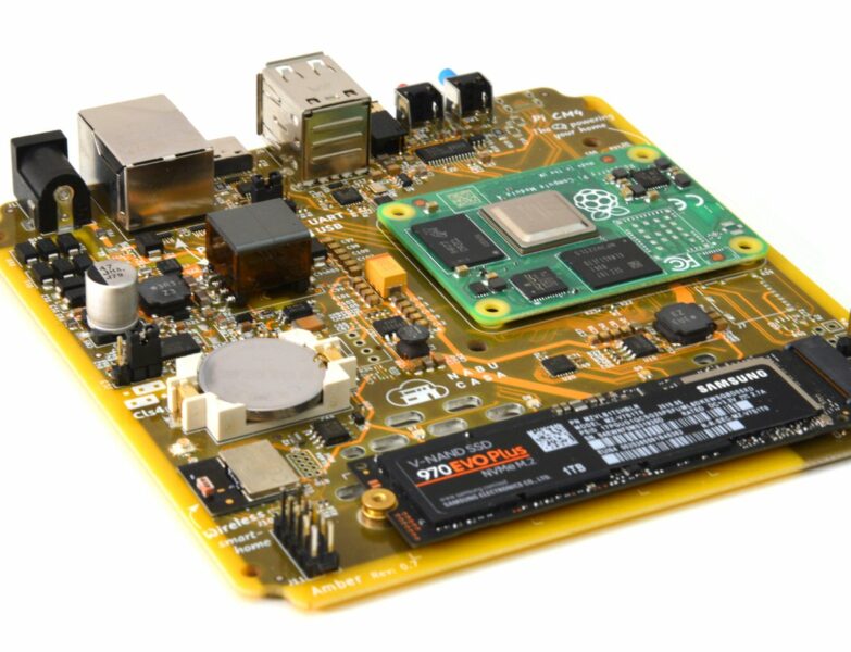 home-assistant-amber-with-cm4-angle-02_jpg_md-xl - Electronics-Lab.com