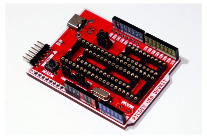 Picdev Usb Development Board Combines Pic18fs Capabilities With The Popular Uno Form Factor