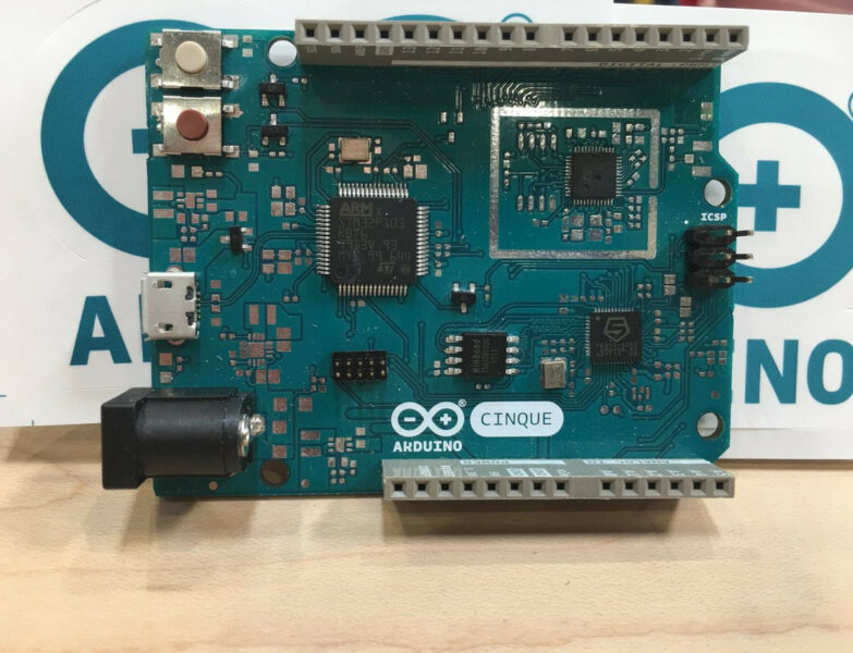Arduino Cinque - Electronics-Lab.com