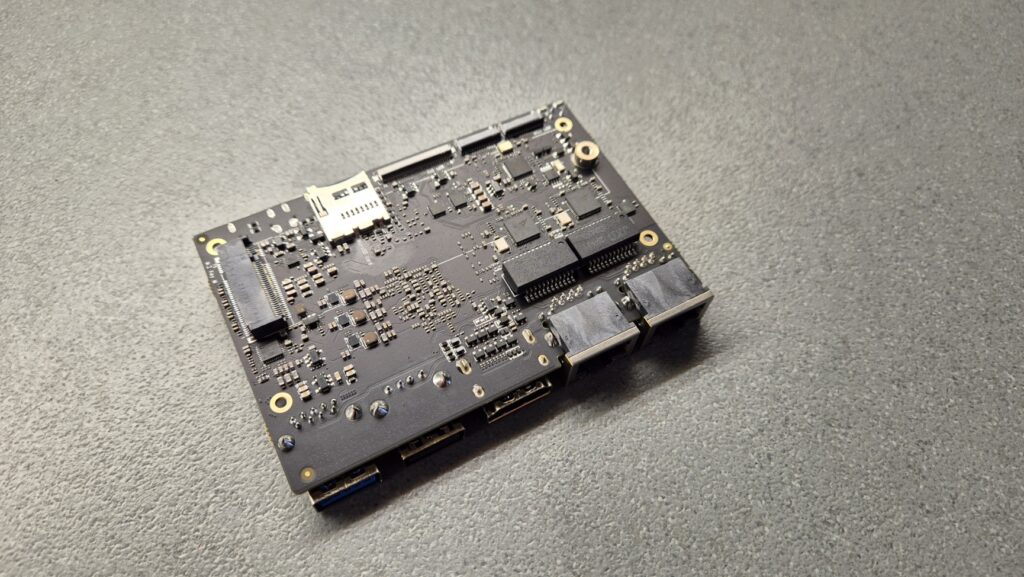 ArmSom Sige7 Review- A Rockchip RK3588 SBC with Dual 2.5GbE Ethernet, NVMe Storage, and Triple ...