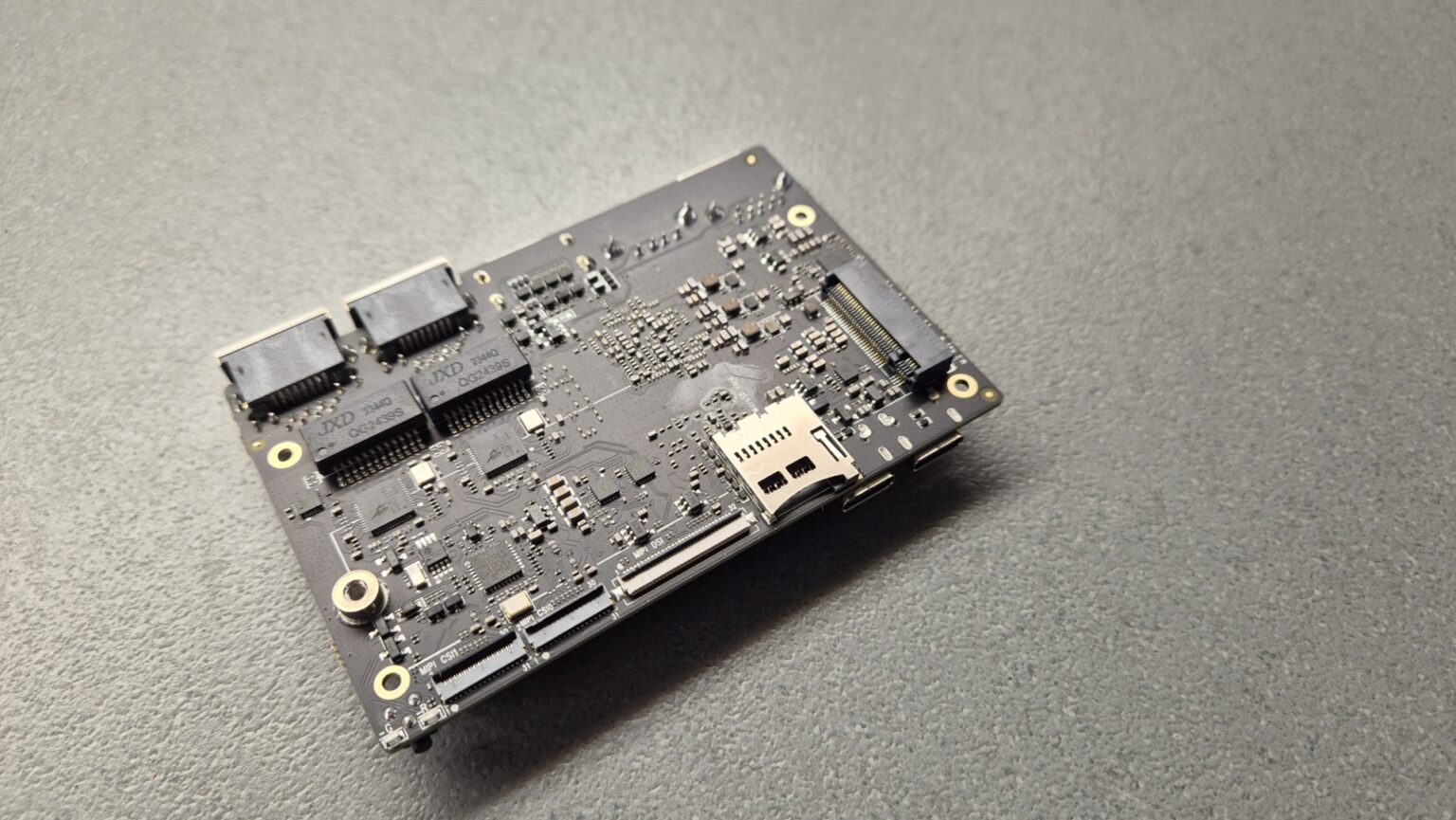 ArmSom Sige7 Review- A Rockchip RK3588 SBC with Dual 2.5GbE Ethernet, NVMe Storage, and Triple ...