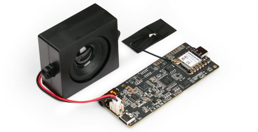 ReSpeaker Lite Voice Assistant Kit: XMOS XU316 and XIAO ESP32S3 ...