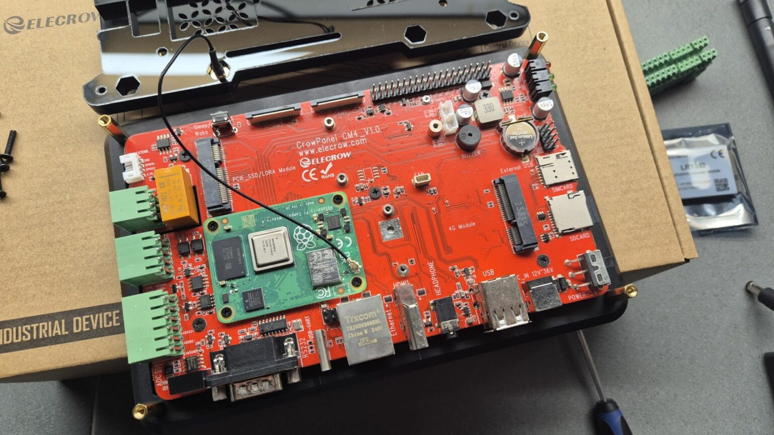 Pi Terminal: A Raspberry Pi CM4 based All-in-one Computer for IoT