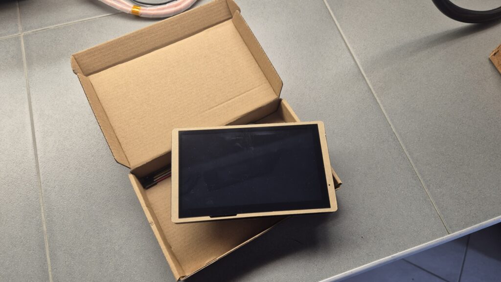 CrowPanel Advance 7.0: A 7-inch ESP32 AI Display for IoT Projects