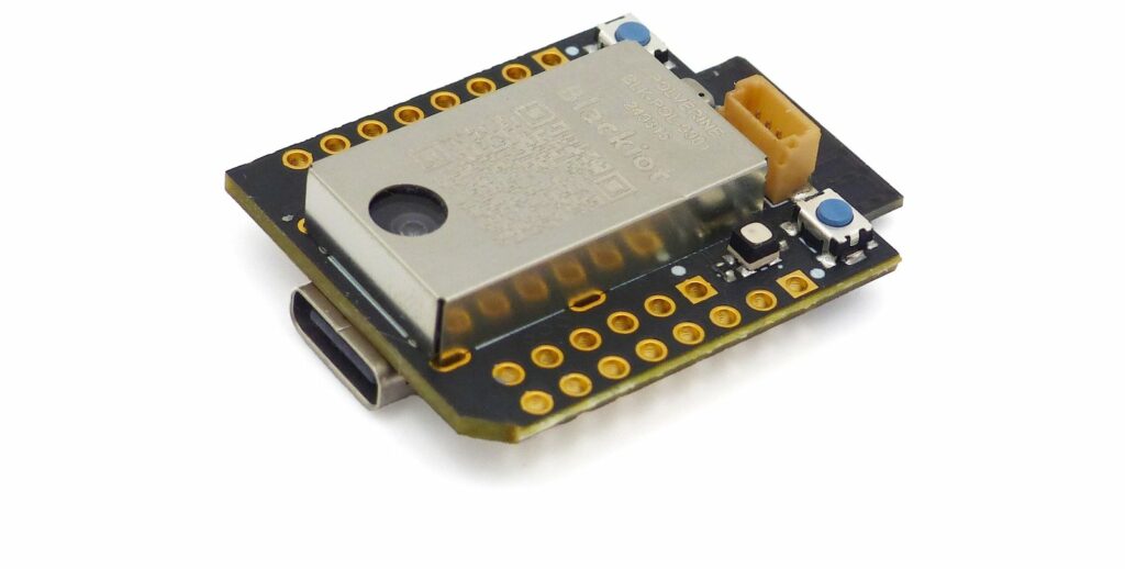 BlackIoT Polverine front - Electronics-Lab.com