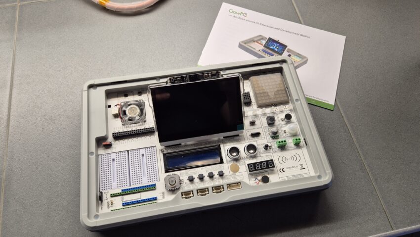 CrowPi 3 Raspberry Pi-based learning Kit with 30+ Modules