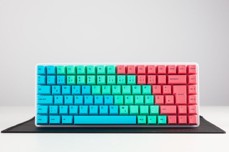 Raspberry Pi 500+ - A keyboard PC with per-key RGB mechanical keyboard ...